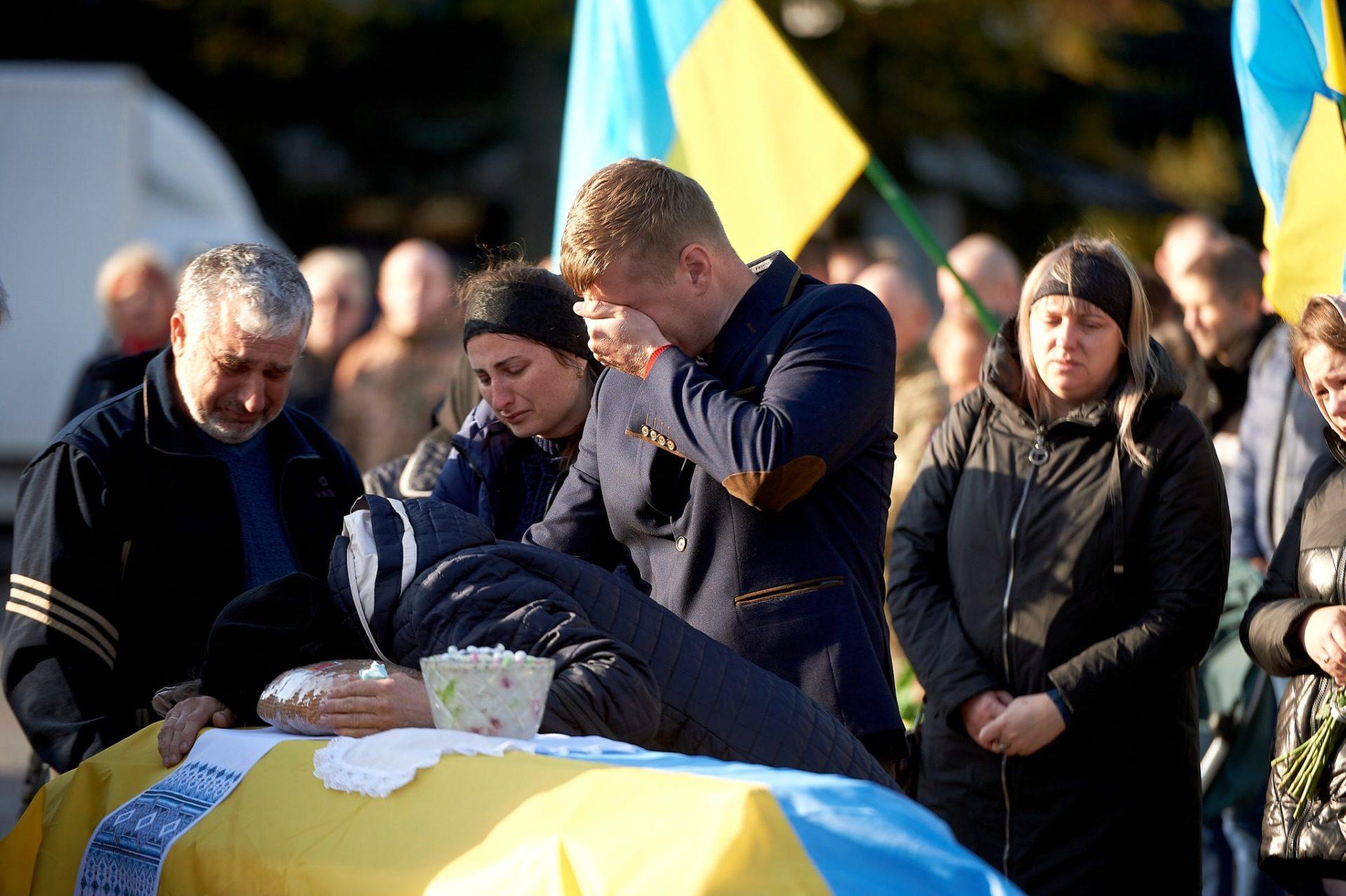 Рівняни попрощалися з загиблим Героєм Віталієм Магелем (фото). Новости ...